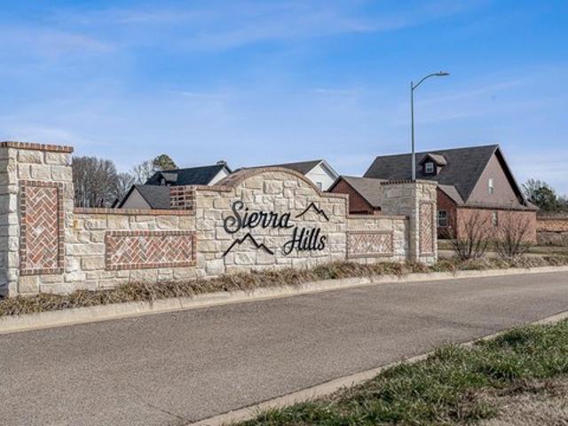2211 S 19th St, Paragould, AR 72450