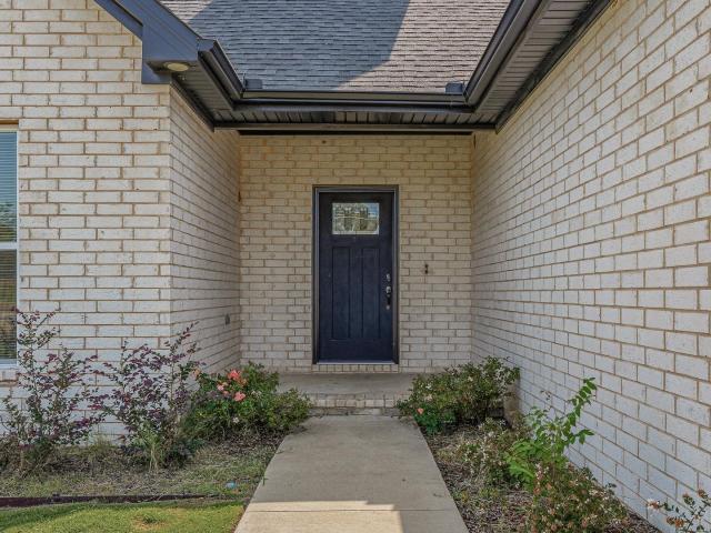 2211 S 20 Street