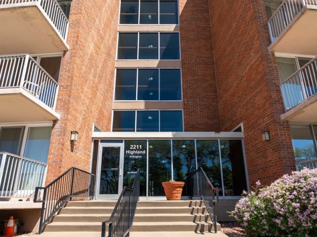 2211 S Highland Avenue # 4B