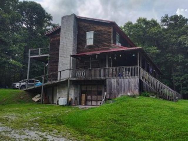 2211 Shady Cove Rd, Caryville, TN 37714
