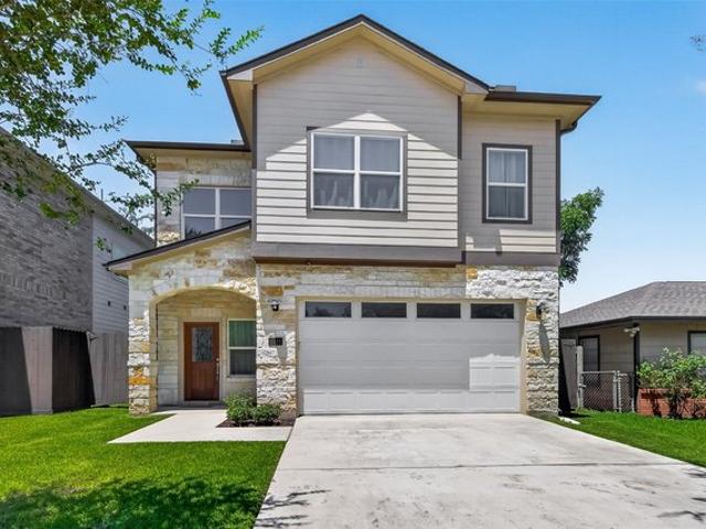 2211 Silverbonnet St, Houston, TX 77055