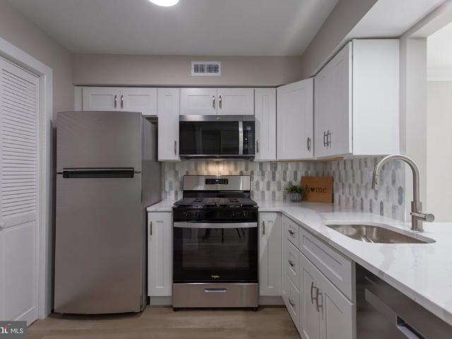 2211 Society Place