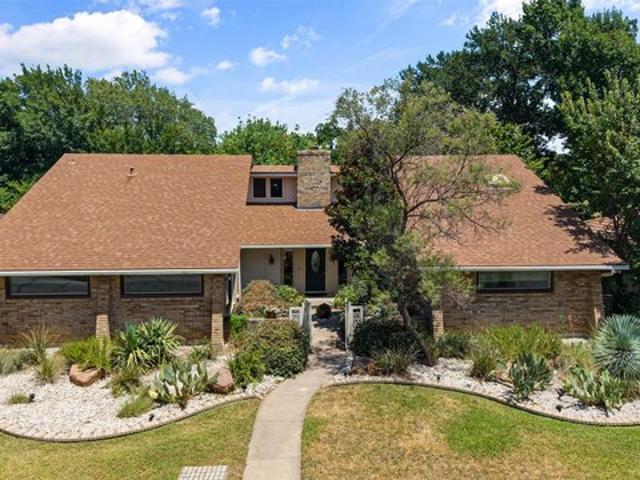 2211 Southcrest Dr, Arlington, TX 76013