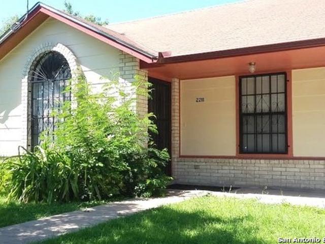 2211 Vera Cruz