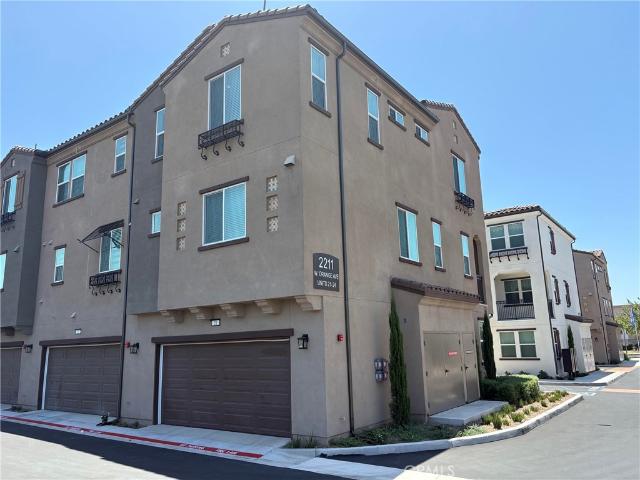 2211 W Orange Avenue 21