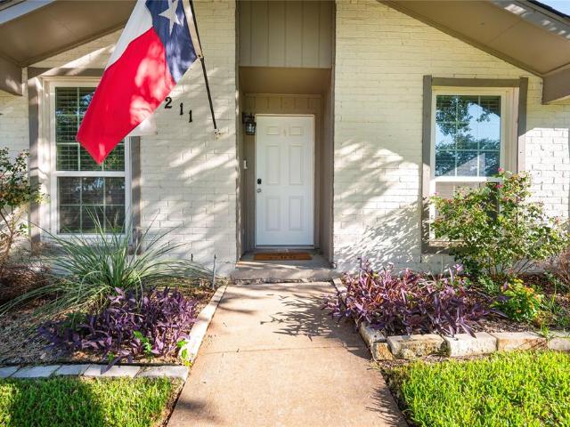 2211 Yewpon Drive