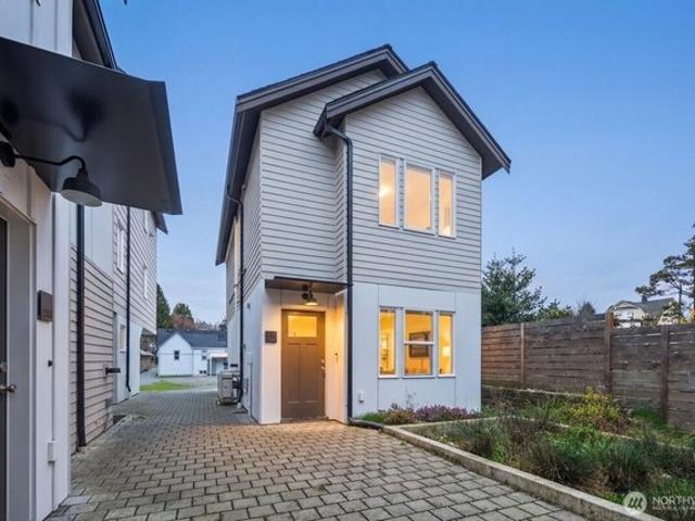 2211 17th Ave S, Seattle, WA 98144