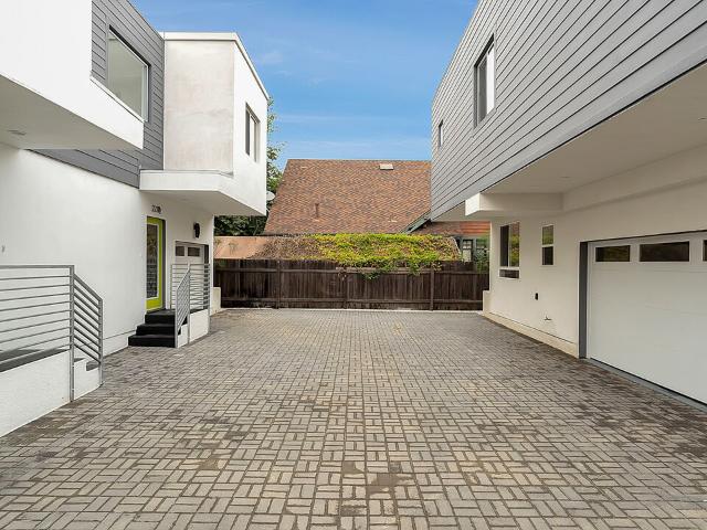2211 6th Ave, Unit 1/2, Los Angeles, CA 90018 | MLS #26727 | Compass