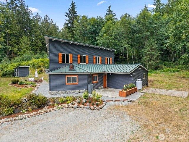 22120 Gaspard Ln, Mount Vernon, WA 98274