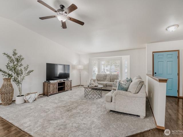 22121 th St E, Bonney Lake, WA 98391 | MLS #2513