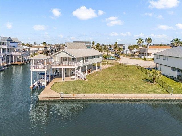 22128 Yoakum Dr, Galveston, TX 77554