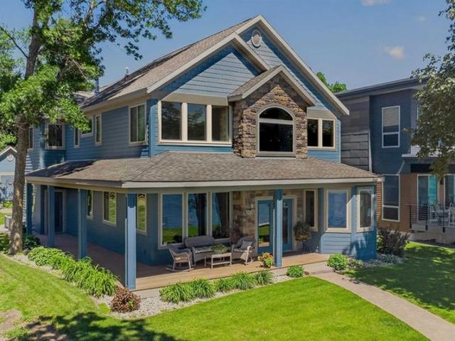 2212 Manhattan Blvd, Wahpeton, IA 51360