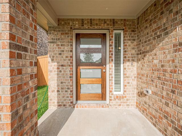 2212 Manila Lane