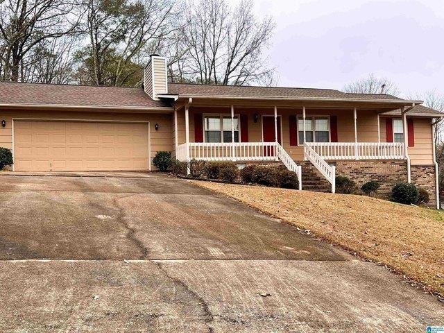 2212 Mellon Ln, Oxford, AL 36203