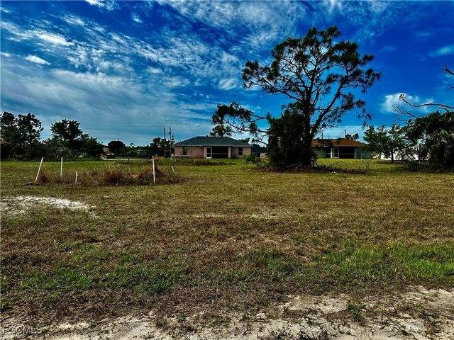 2212 NE 35th St, Cape Coral, FL 33909