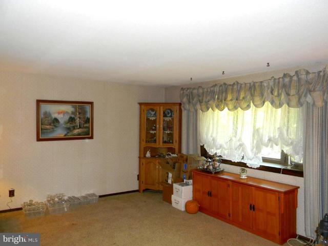 2212 Oakwood Lane