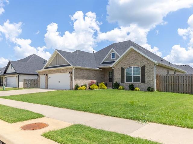 2212 Abbott Lane