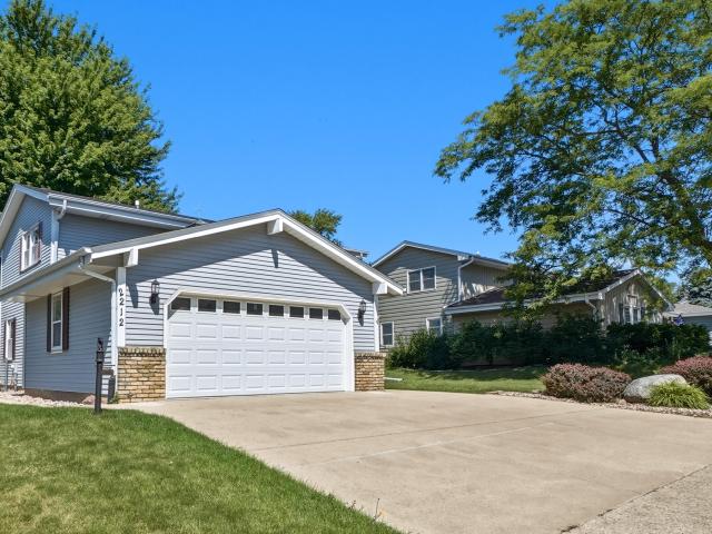2212 Allen Ln