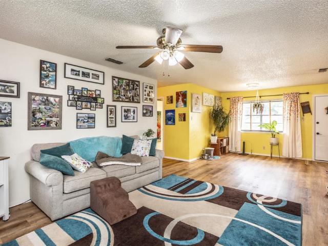 2212 Aspen Road