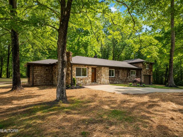 2212 Byington Solway Rd