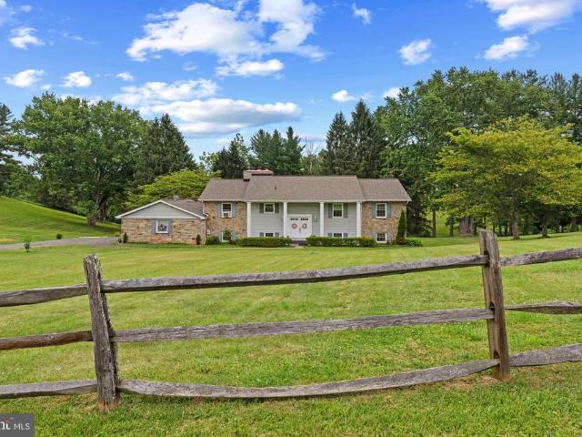 2212 Corbett Road