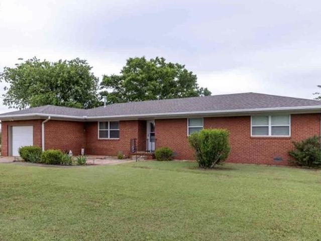 2212 E 32nd St, Stillwater, OK 74074
