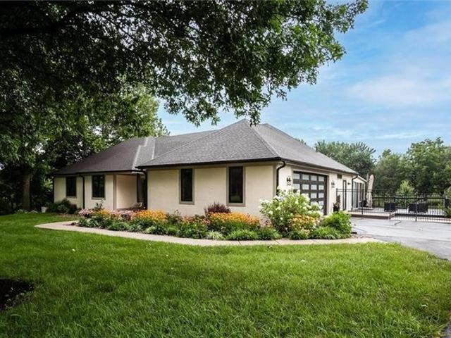 2212 E County Road H Hwy, Liberty, MO 64068