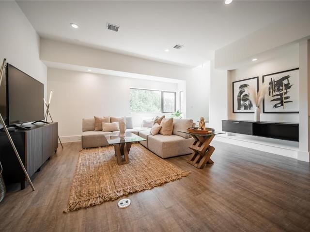 2212 Francis St, Houston, TX 77004 | MLS #25767
