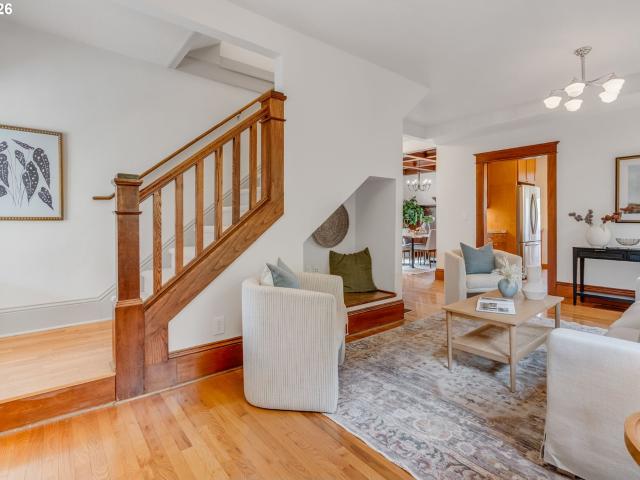 2212 kauffman ave