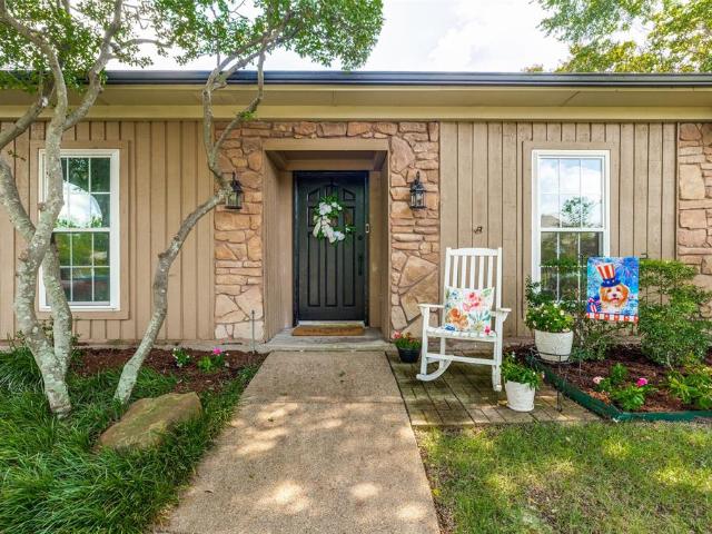 2212 Kirby Drive