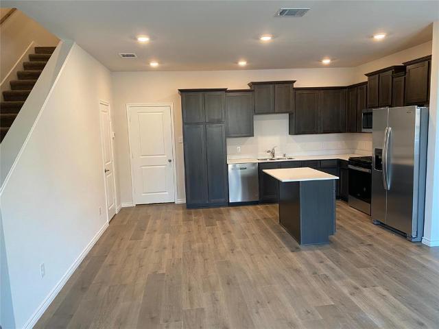 2212 Lasso Court