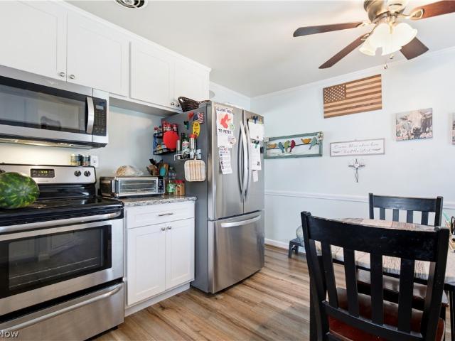 2212 Larchmont Drive