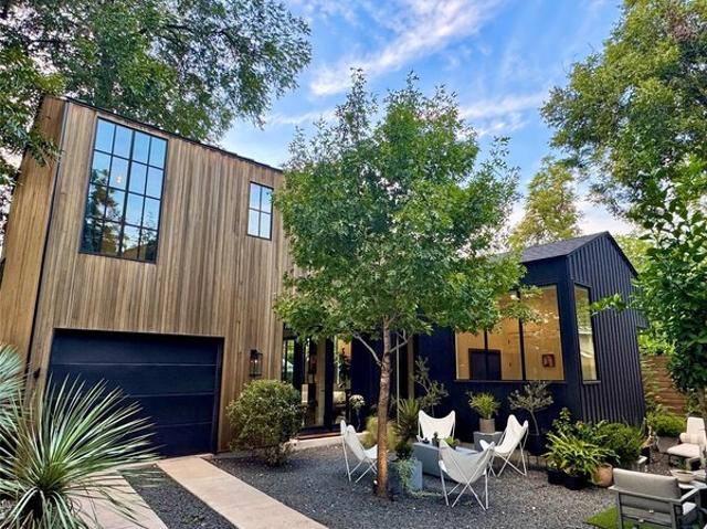 2212 S 2nd St Unit 2, Austin, TX 78704
