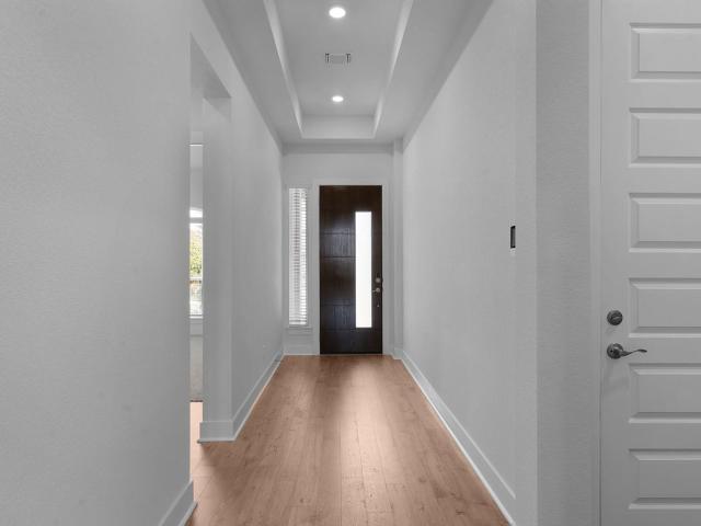 2212 Tobiano Trce