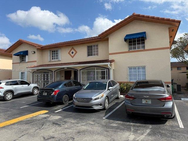 2212 W 74th St Unit 201 28, Hialeah, FL 33016