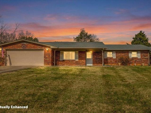 2212 Warren Dr, Morristown, TN 37814