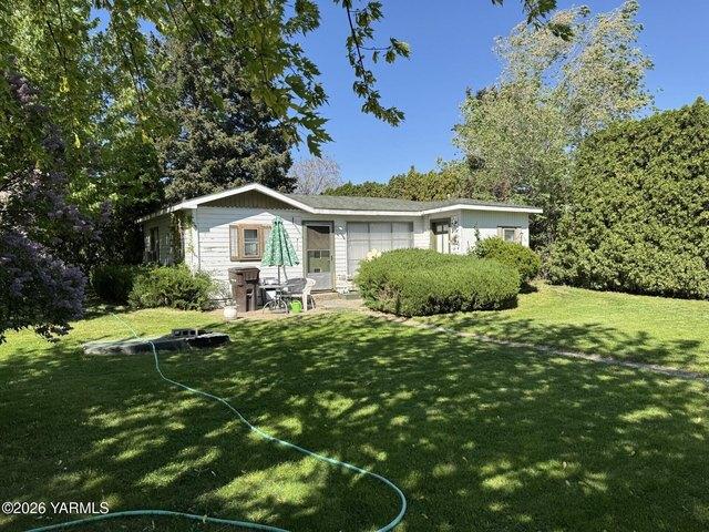 2212 Willow St, Yakima, WA 98902