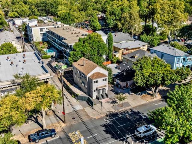 2212 10th St Unit 1, Sacramento, CA 95818