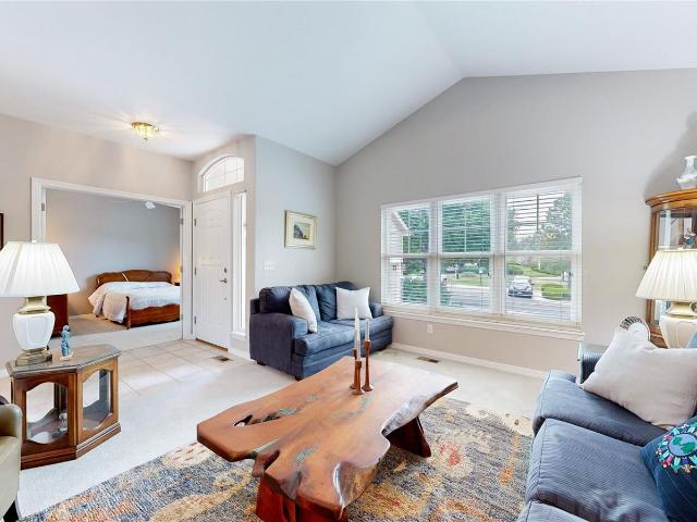 22132 E Quarto Place