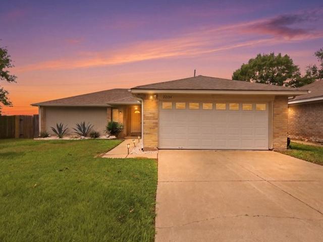 22134 Pearl Lake Dr, Katy, TX 77449