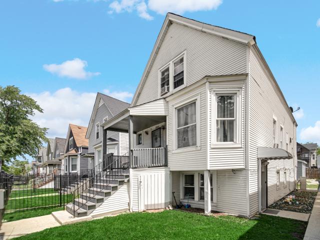 2213 N Kildare Avenue