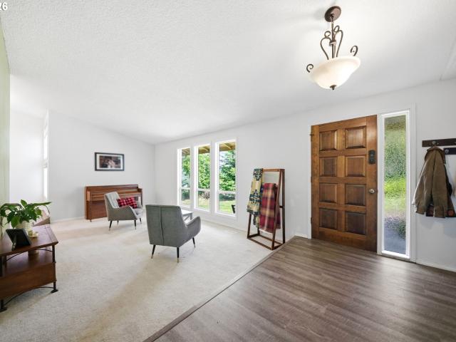 2213 ne parkview dr