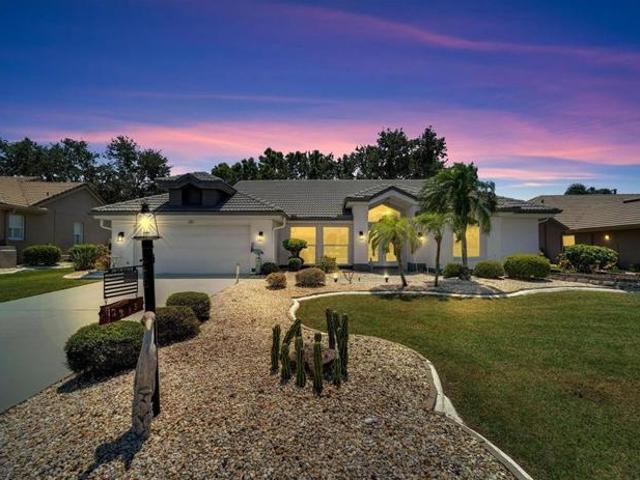 2213 New Bedford Dr, Sun City Center, FL 33573