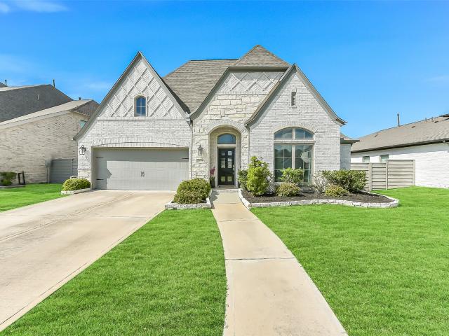 2213 Bayleaf Manor