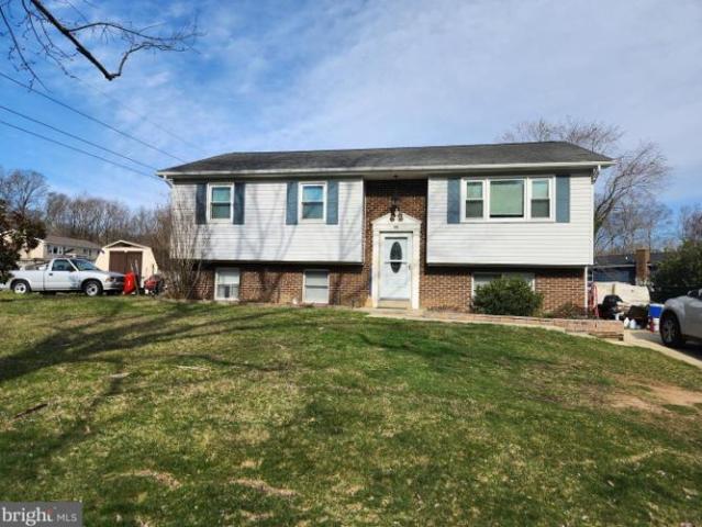 2213 Bridle Path Dr, Waldorf, MD 20601