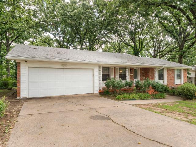 2213 Crestwood Road