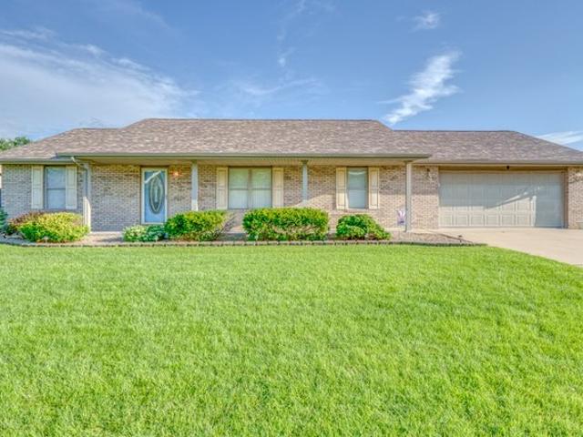 2213 Darren Dr, Marion, IL 62959