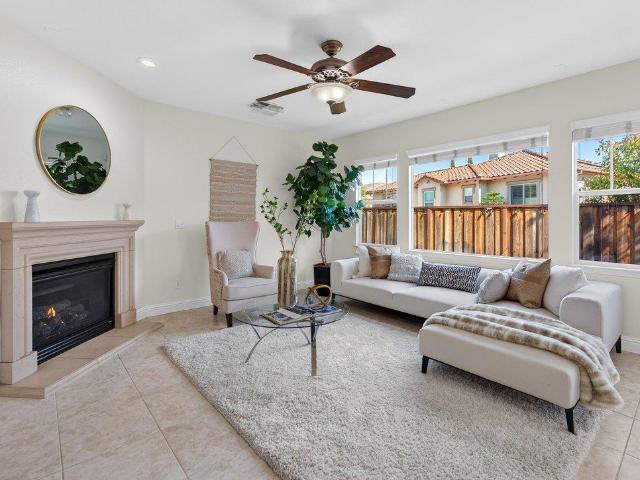 2213 Genoa Street