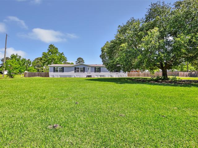 2213 Iron Ore Dr, Huffman, TX 77336 | MLS #74552 | Compass