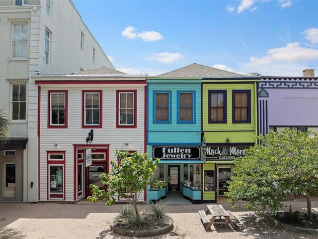 2213 Post Office St, Galveston, TX 77550